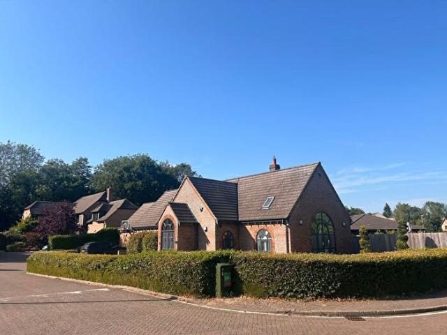 5 Bedroom Detached House To Rent In Bilbrook Lane, Furzton, MK4