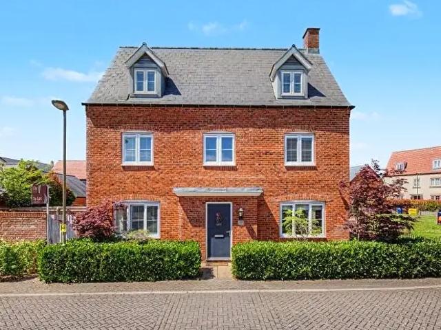 5 Bedroom Detached House To Rent In Catterick Road, Bicester, OX26