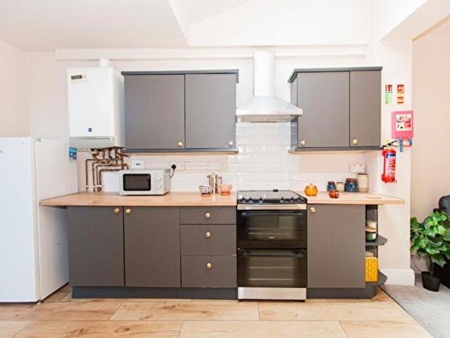 5 Bedroom Detached House To Rent In Charnwood Grove, West Bridgford, NG2