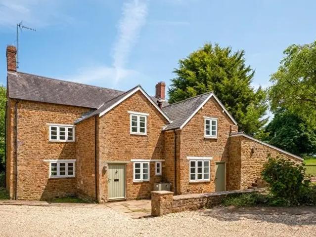 5 Bedroom Detached House To Rent In Dark Lane, Wroxton, OX15