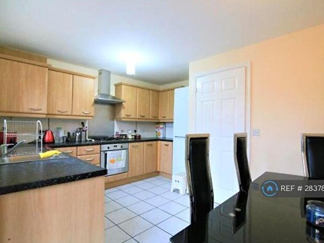 5 Bedroom Detached House To Rent In Farnborough Avenue, Rugby, CV22