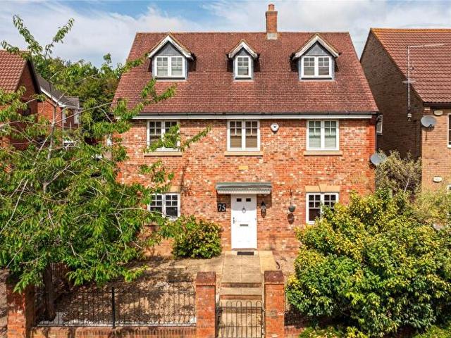 5 Bedroom Detached House To Rent In Garwood Crescent, Grange Farm, Milton Keynes, Buckinghamshire, MK8