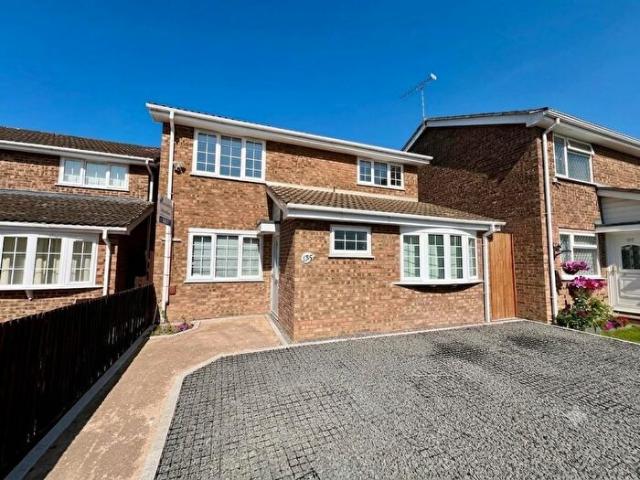 5 Bedroom Detached House To Rent In Grasmere Way, Leighton Buzzard, LU7