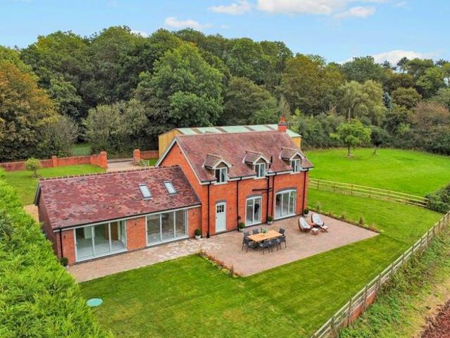 5 Bedroom Detached House To Rent In Hardwick Lane, Studley, B80