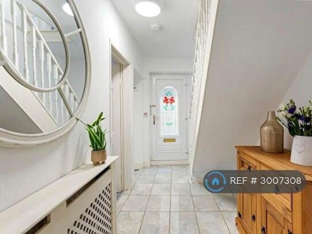 5 Bedroom Detached House To Rent In Higham Road, Burton Latimer, Kettering, NN15
