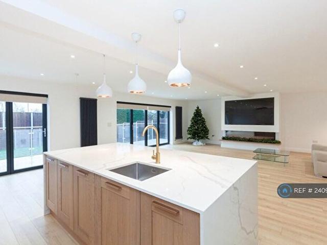 5 Bedroom Detached House To Rent In Lakeside, Oxford, OX2