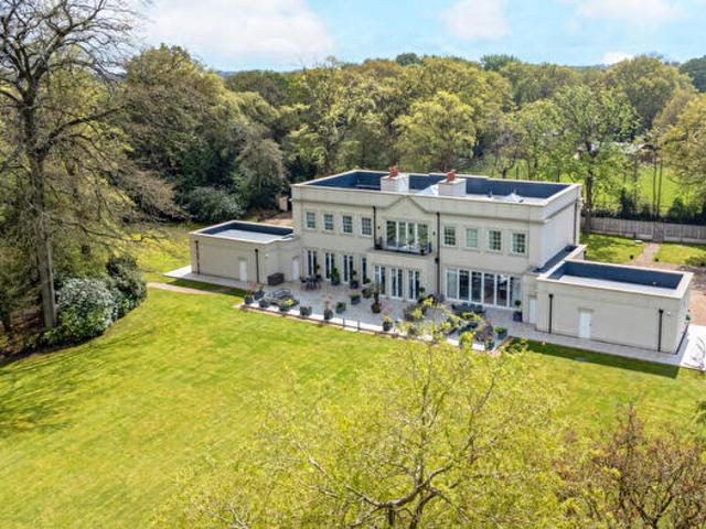 5 Bedroom Detached House To Rent In Leafy Lane, Solihull, B94