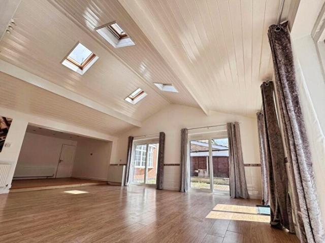 5 Bedroom Detached House To Rent In Leahurst Road, West Bridgford, NG2