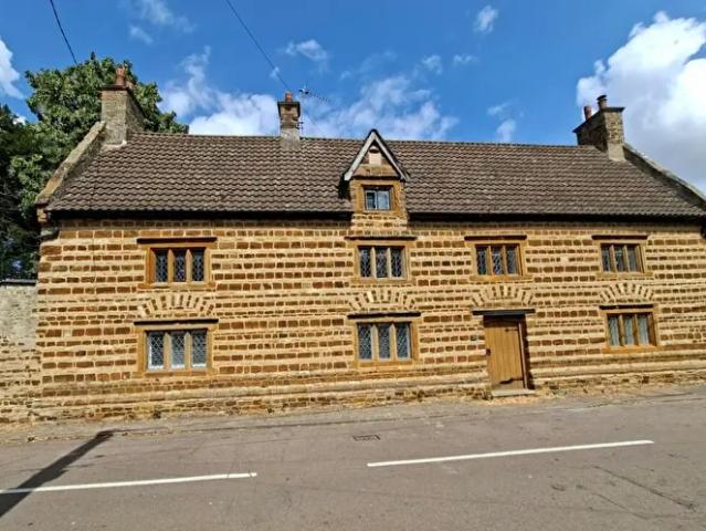 5 Bedroom Detached House To Rent In Little Houghton, Northampton, NN7