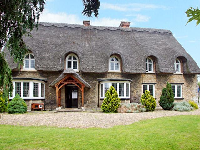 5 Bedroom Detached House To Rent In Mulberry Lodge, High Street, Harrold, Bedford, MK43