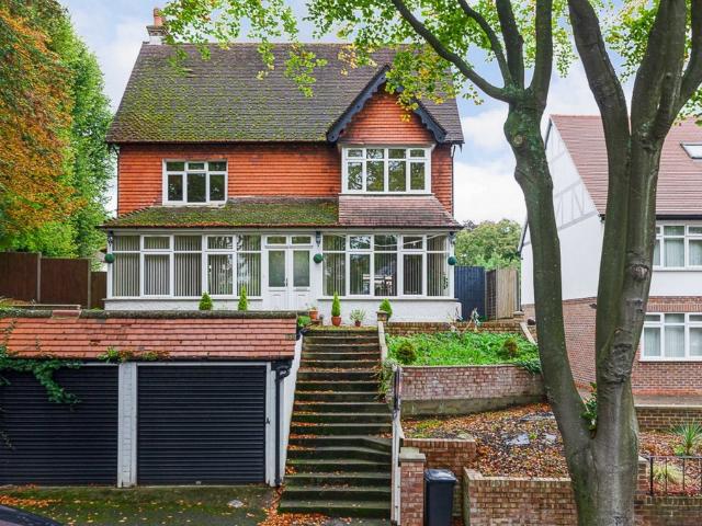 5 Bedroom Detached Let in