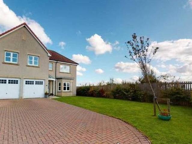5 bedroom detached villa for sale in Livingstone Place Crossgates KY4