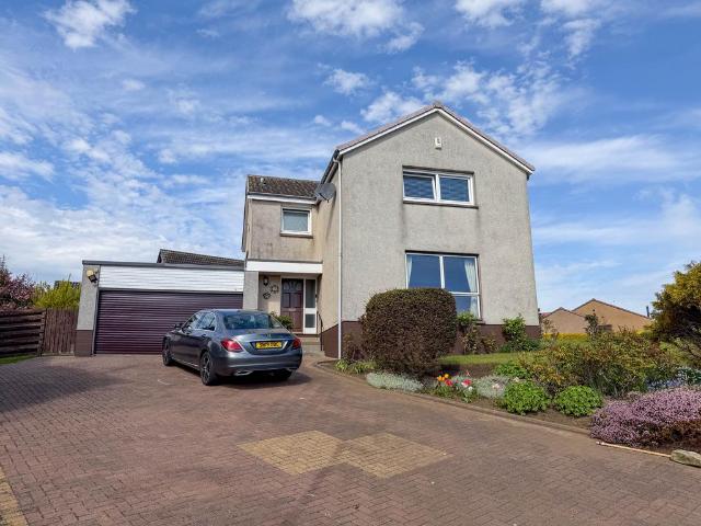5 bedroom detached villa house for sale