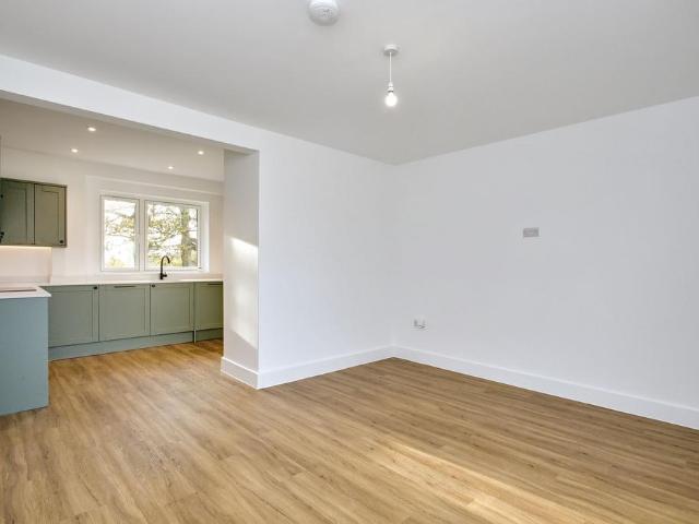 5 bedroom detached villa house for sale