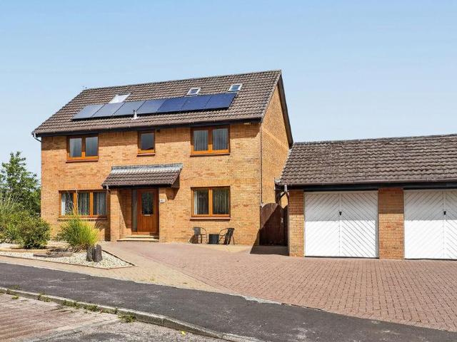 5 bedroom detached villa house for sale