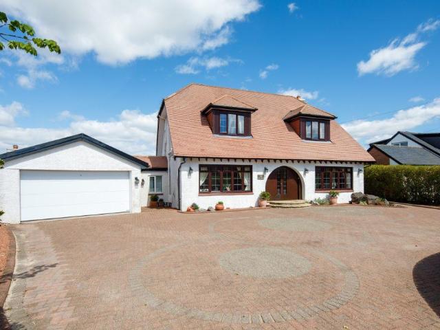 5 bedroom detached villa house for sale