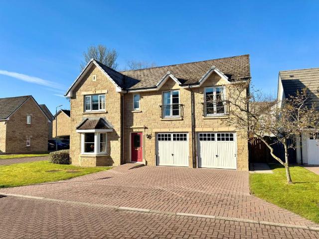 5 bedroom detached villa house for sale