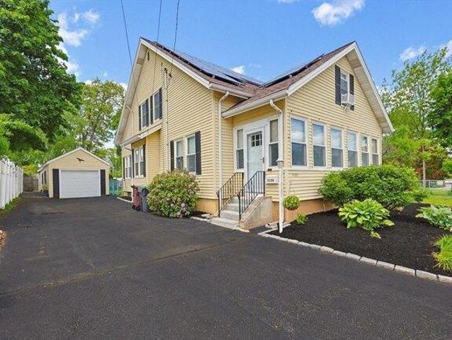 5 bedroom, Dedham MA 02026 102635714
