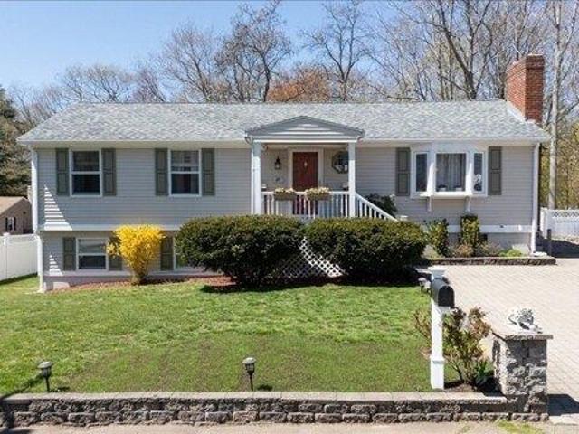 5 bedroom, Dedham MA 02026 103441868