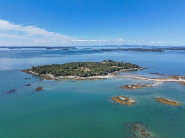 5 bedroom, Deer Isle ME 04627 104538858