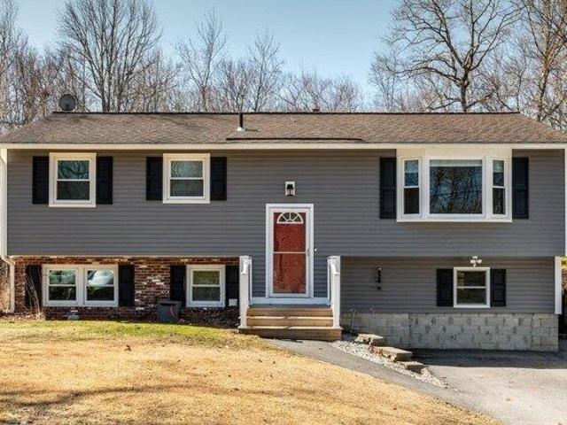 5 bedroom, Derry NH 03038 LS102442992