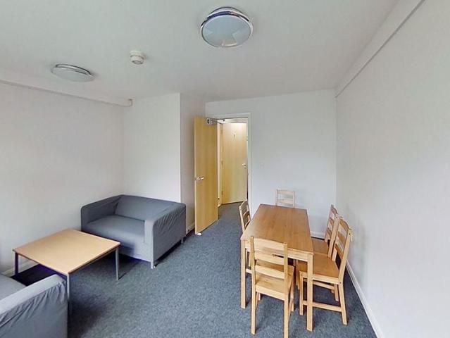 5 bedroom duplex to rent