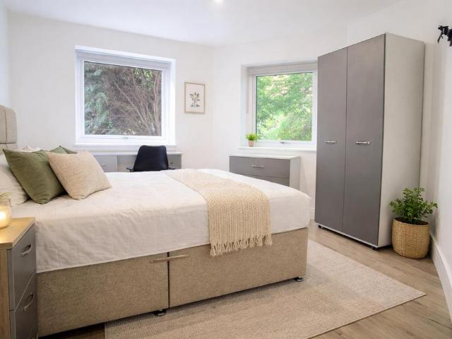 5 bedroom duplex to rent