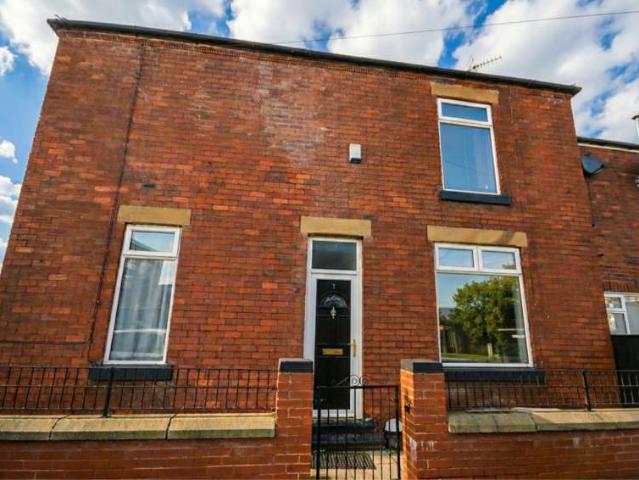 5 Bedroom End Of Terrace House