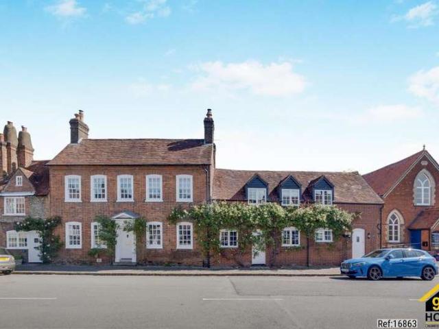 5 Bedroom End Of Terrace House