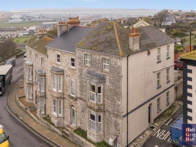 5 Bedroom End Of Terrace House