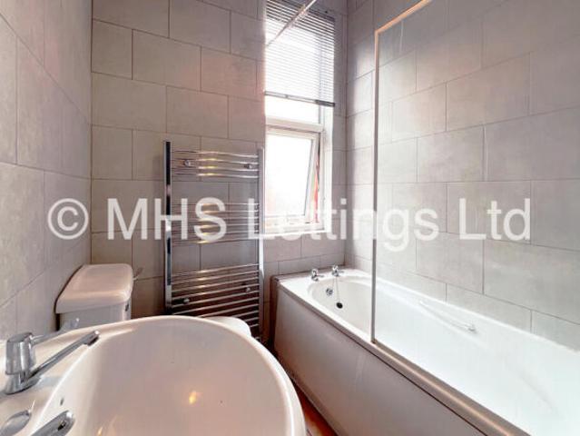 5 bedroom end of terrace house for rent in 1 Quarry Place, Leeds, LS6 2JT, LS6