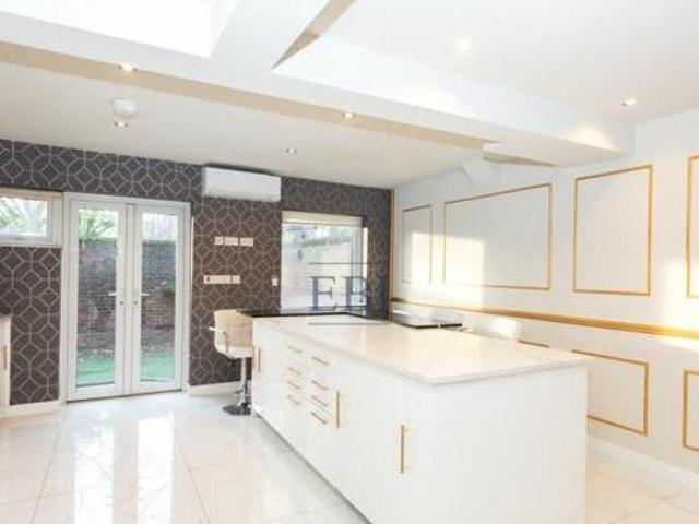 5 Bedroom End Of Terrace House For Rent In Canary Wharf