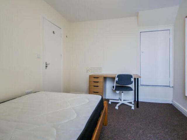 5 bedroom end of terrace house for rent in Alton Road, Selly Oak, Birmingham, B29 7DX, B29