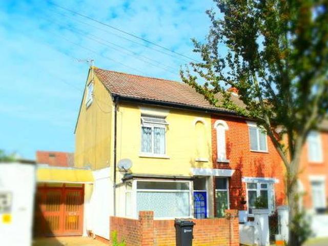 5 bedroom end of terrace house for rent in Goodwood Road Southsea PO5
