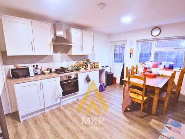 5 bedroom end of terrace house for rent in Gibbins Road Selly Oak B29 6PW, B29