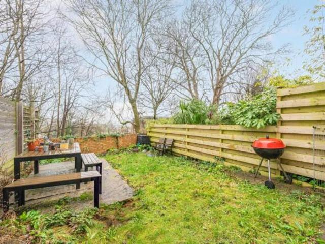 5 bedroom end of terrace house for rent in Grassmount, Forest Hill, London, SE23