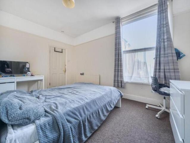 5 bedroom end of terrace house for rent in Harold Road, Southsea, PO4