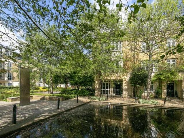 5 bedroom end of terrace house for rent in Melliss Avenue, Richmond, TW9
