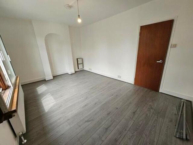 5 bedroom end of terrace house for rent in Peel Road, Harrow, HA3