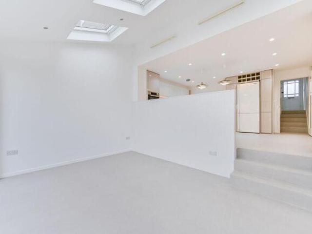 5 bedroom end of terrace house for rent in Pittville Gardens, London, SE25, South Norwood, London, SE25