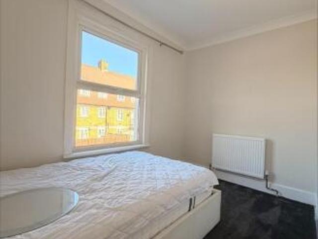 5 bedroom end of terrace house for rent in Prince Regent Lane, London, E16