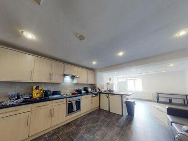 5 Bedroom End Of Terrace House For Rent In Woodhouse