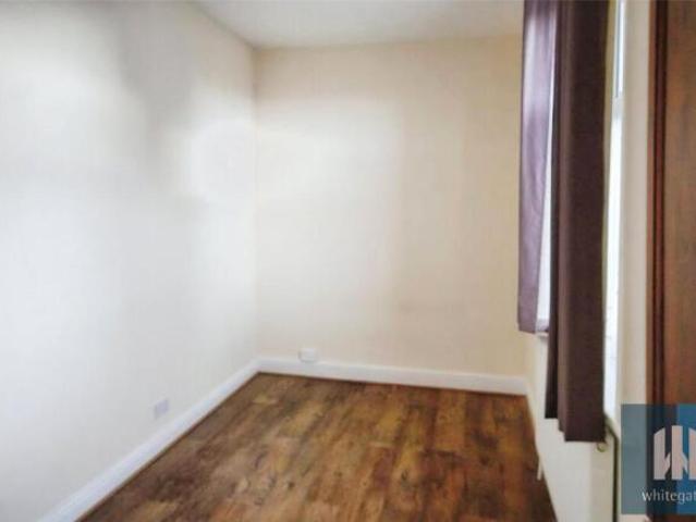 5 bedroom end of terrace house for rent in Union Street, Lindley, Huddersfield, HD3
