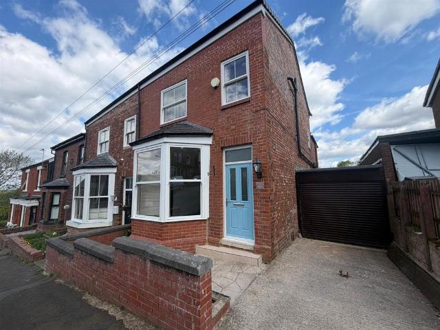 5 bedroom end of terrace house for sale