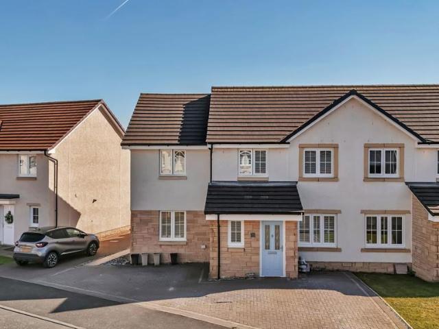 5 bedroom semi detached house for sale