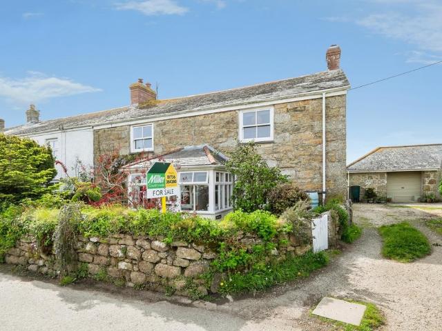 5 bedroom end of terrace house for sale