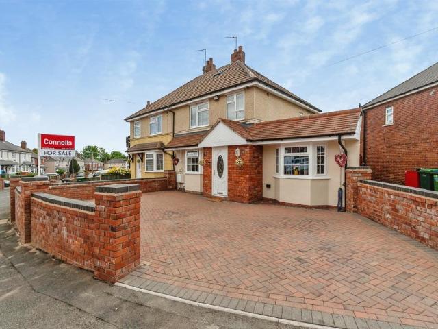 5 bedroom semi detached house for sale