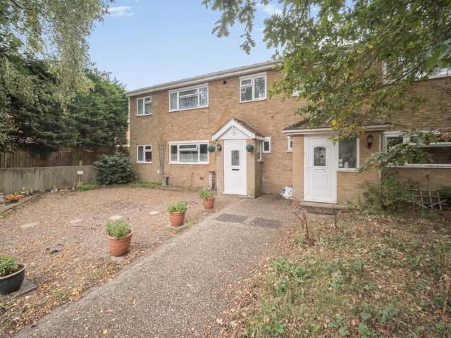 5 bedroom end of terrace house for sale
