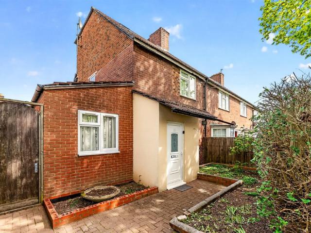5 bedroom end of terrace house for sale