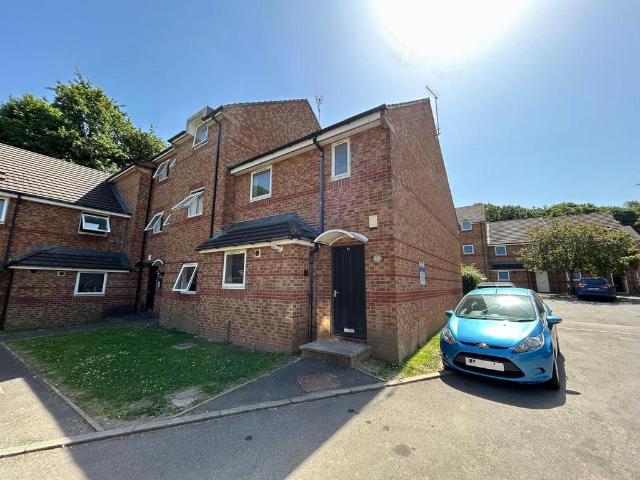 5 bedroom end of terrace house for sale